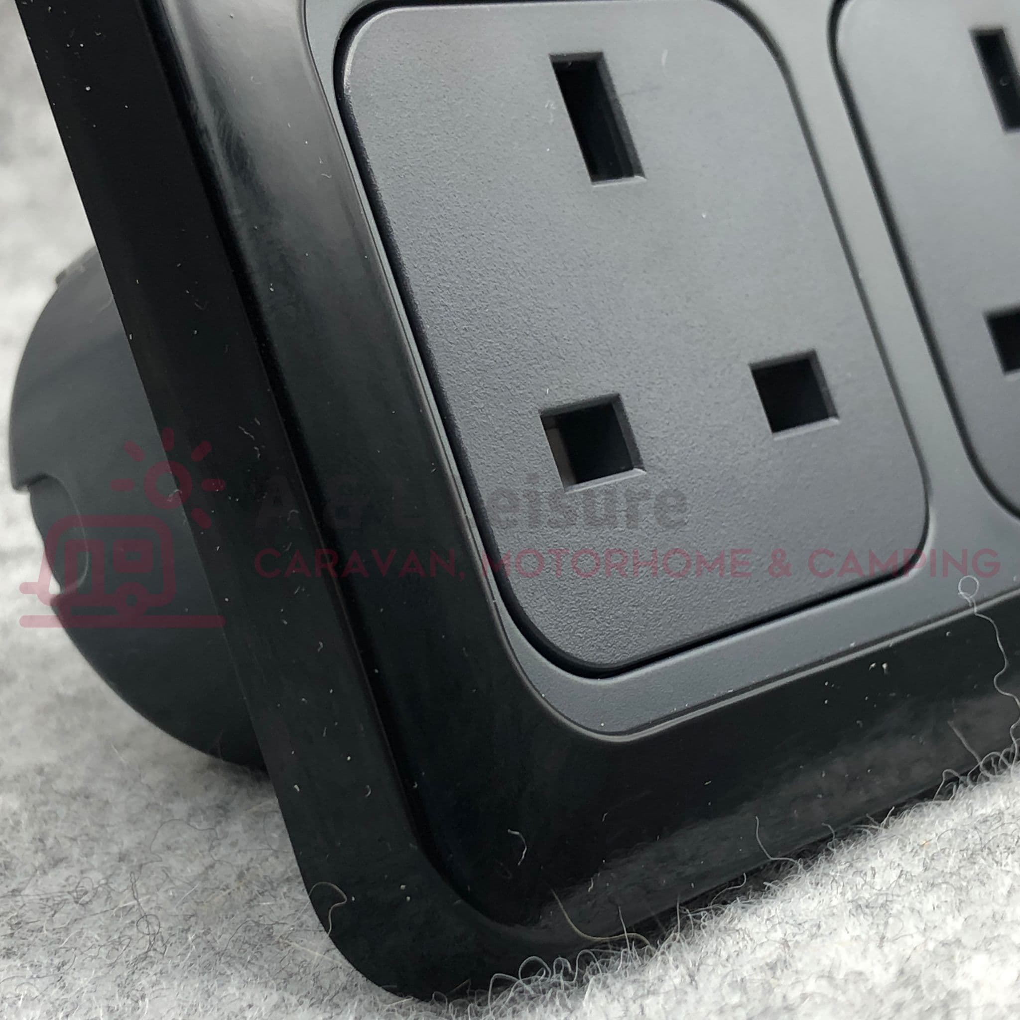 CBE C-Line 13a - 240v 2-Way Socket Faceplate & Back Box Gloss Black ...